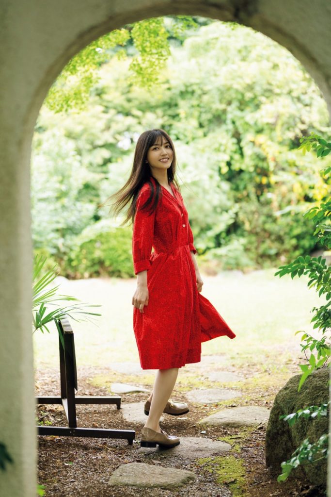 FLASHの最新号は乃木坂46特集号！久保史緒里、中西アルノの計18Pにわたるグラビアを掲載！ | マガジンサミット